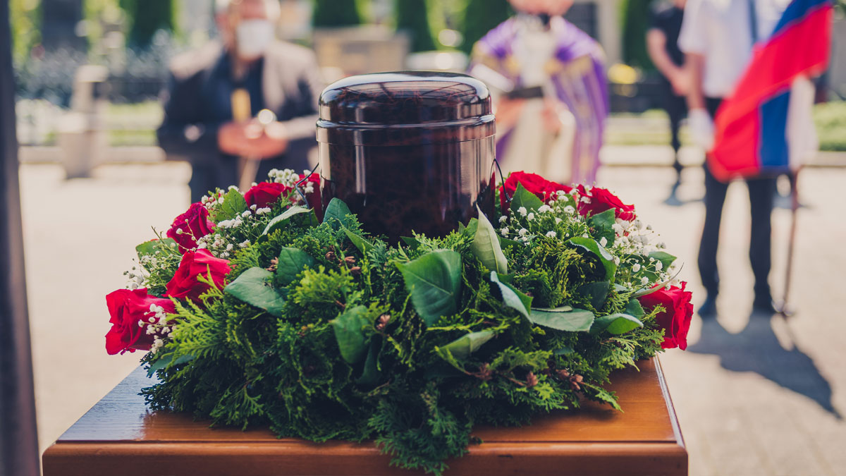 How can I transport cremated remains? - Reliable Couriers